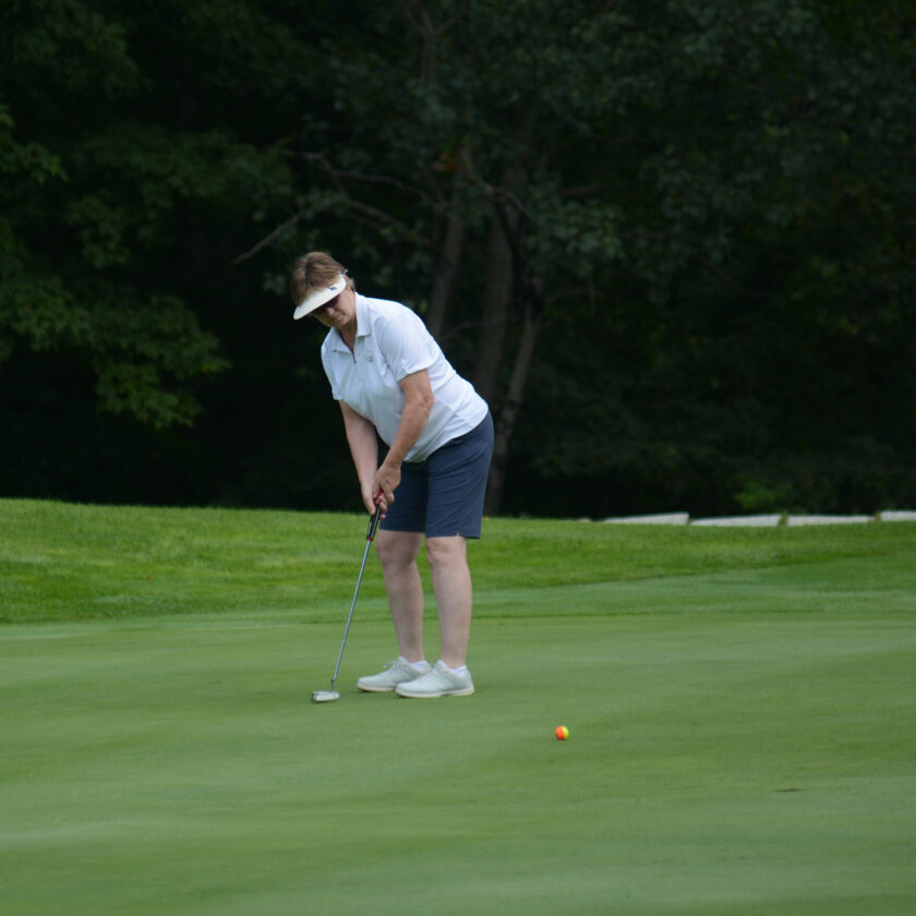 Women’s golf tourney holds first round | News, Sports, Jobs ...